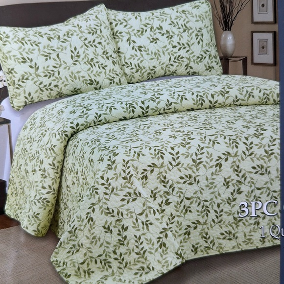 Hotel at Home | Bedding | Hotel At Home King 3pc Quilt Set Green Floral ...
